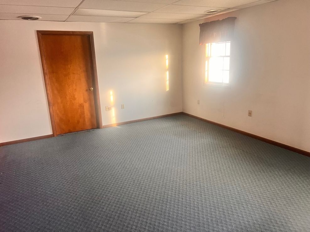 Serviced Offices at 13349-13395 Snow Road in Brook Park