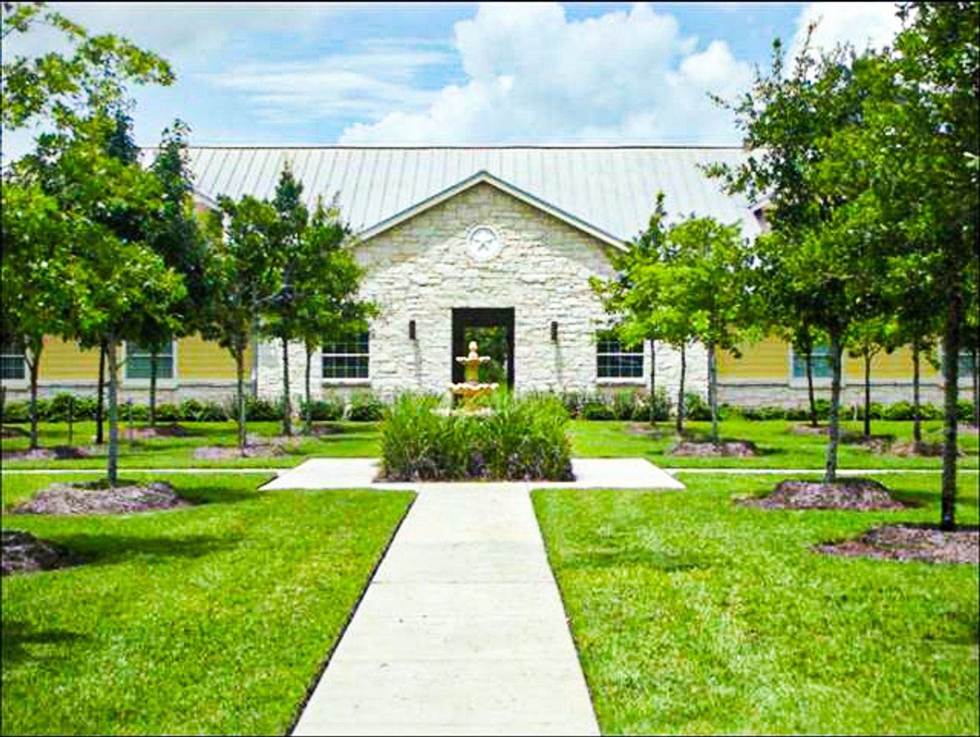 Office Space at 33300 Egypt Ln in Magnolia